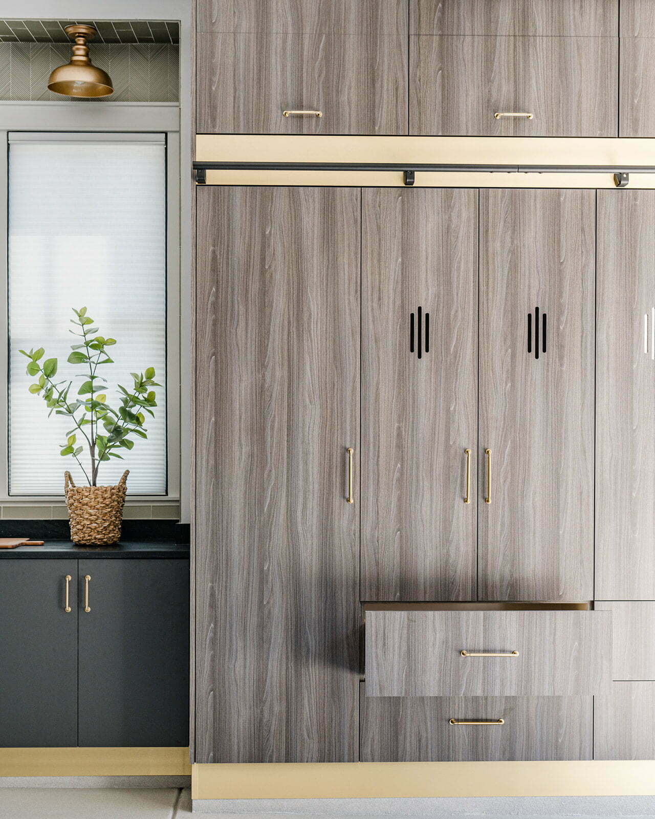 5 Best Ways To Maximize Cabinetry Storage - Trim Tech Designs